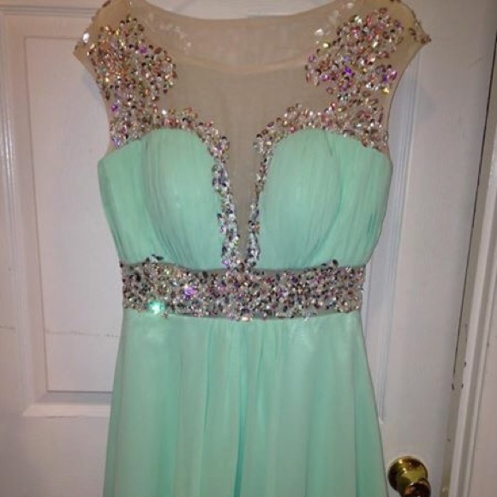 Short Homecoming/Semi/Prom Dress - Gem